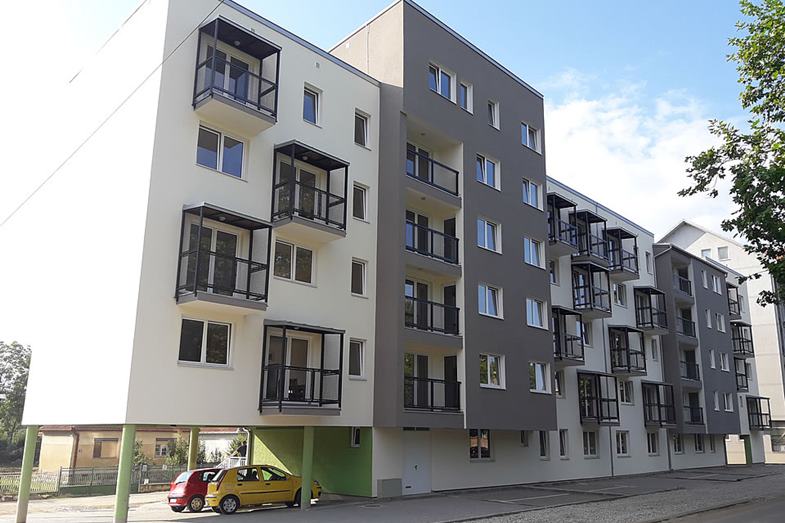 Slobodnostojeći višeporodični stambeni objekat - Obrenovac - Grading